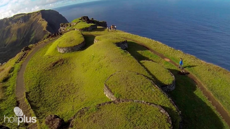 Book “ORONGO, TANGATA MANU CEREMONIAL” TOUR.. Departure from ISLA DE ...