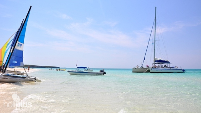 Book "CATAMARAN RIDE (HALF DAY)" Tour. Departure from CAYO COCO.